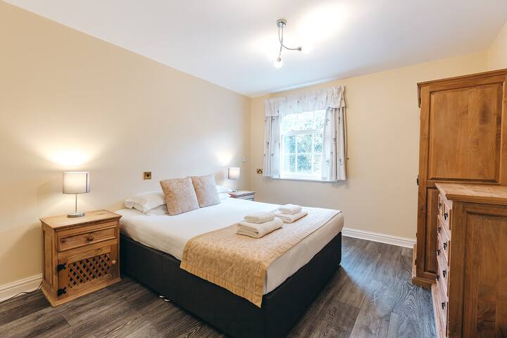 Netley Hall - Camelia - Church Stretton