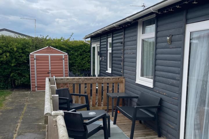 2bed Chalet Sleeps 4- Garden, Balcony, Pets, Beach - Driffield