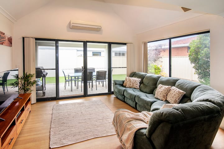 Thomas Place- Wifi, Kayaks, Bikes, Secure Yard - Busselton