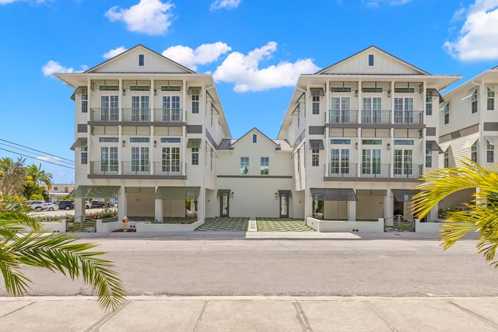 Onyx House At The Gemma - Clearwater, FL