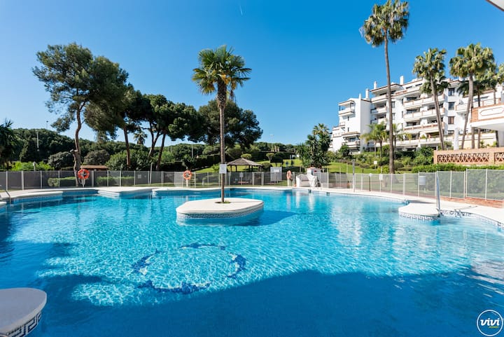 Robina | Beachfront Apartment In Mijas - Calahonda