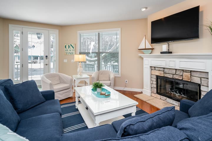 Large Beach Home 2 Blocks To Beach/downtown - South Haven, MI