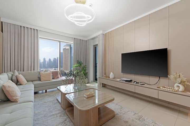 Amazing 2br Apt Burj Khalifa View Steps> Dubaimall - دبي