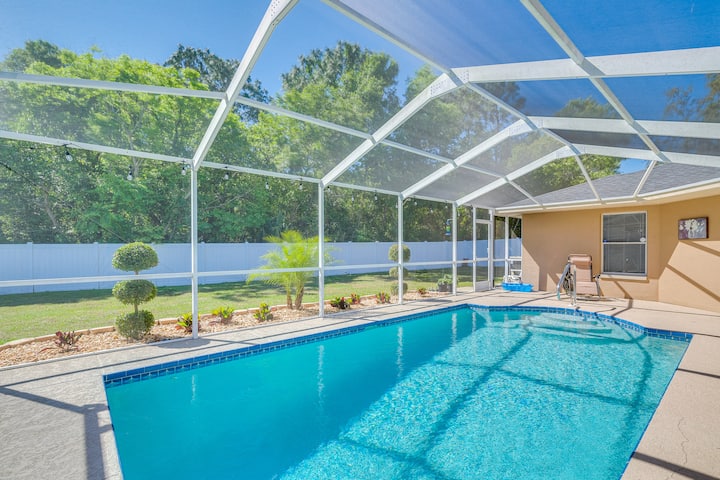 Spring Hill Home W/ Private Yard & Heated Pool! - Spring Hill