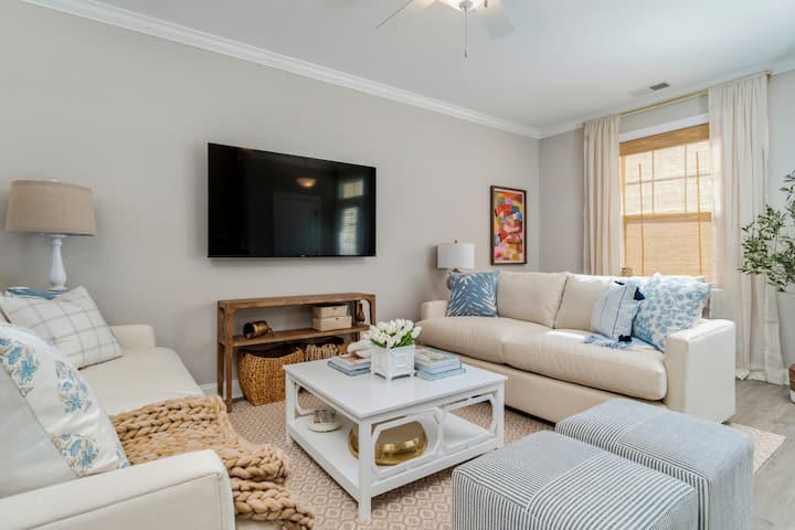 Beautiful Large Townhome Steps To The Beach - Atlantic Beach, NC