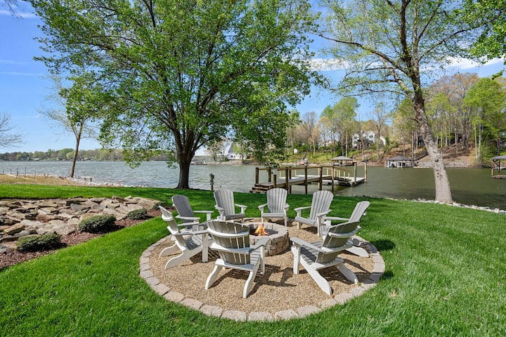 Sunset Cottages By Socharm | Intimate Getaway - Denver, NC