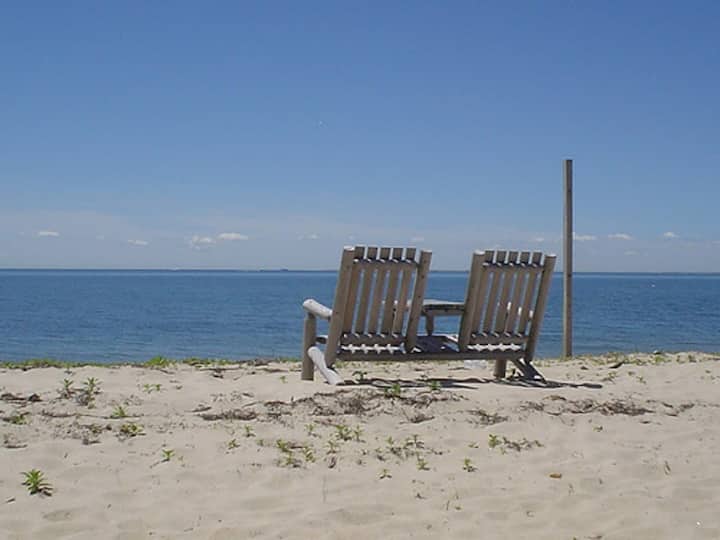 Cozy Beach Bungalow - Truro, MA