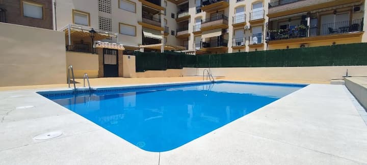 Bonito Apartamento En Torrox Costa Con Piscina. - Torrox