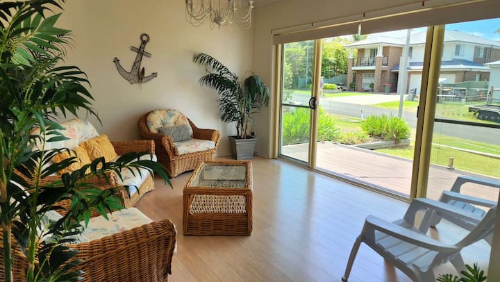 Sought After Location - Lake Conjola