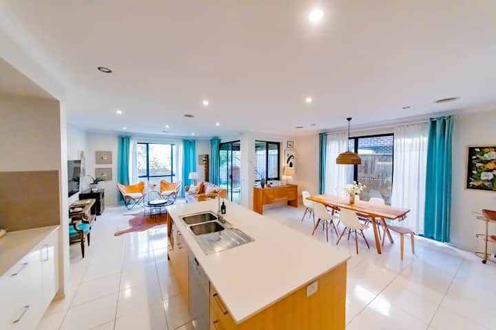 Stayau 4br Eccentric Style Home - Bayswater