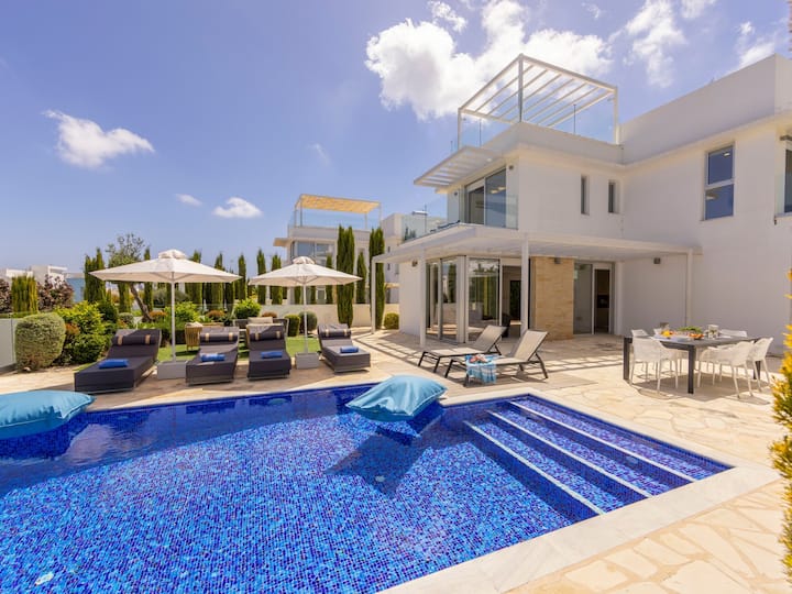5 Bedroom Villa With Pool - Ayia Napa