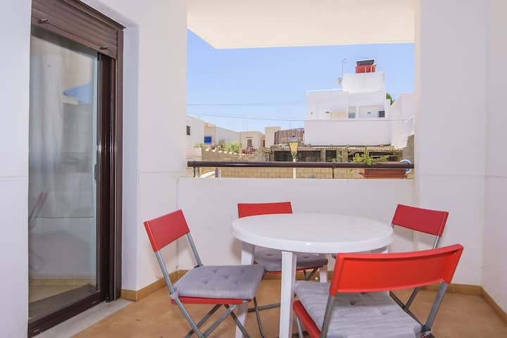 Un Paso Del Mar - Carboneras