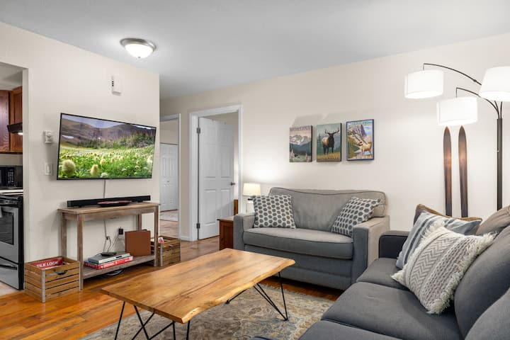 Downtown Condo, 2 Blocks To All Shops/restaurants - Whitefish, MT