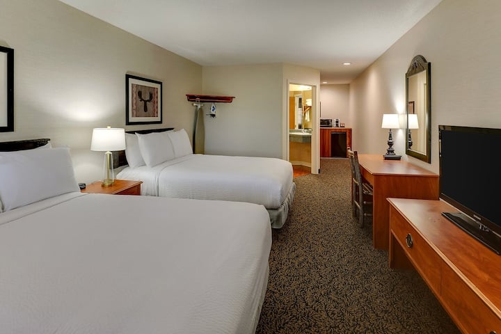 Stoney Creek Peoria, Deluxe 2 Double | 3 Units - Peoria, IL