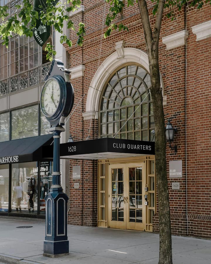 Chef-prepared Dinner Available For Room Service - Philadelphia, PA