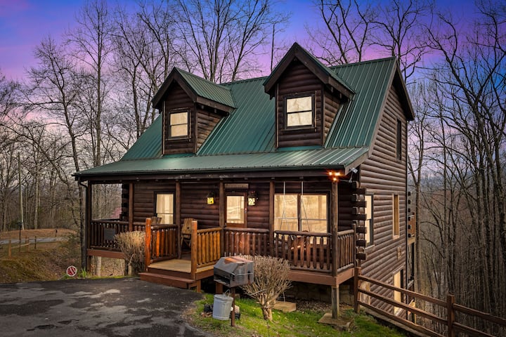 Country Bear's Getaway*resort*cable/wifi*hot Tub - Gatlinburg, TN