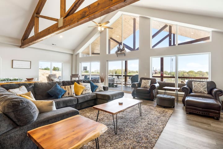 Lakeview Lodge W/ Pool + Hot Tub • Sleeps 16 - ブランソン, MO