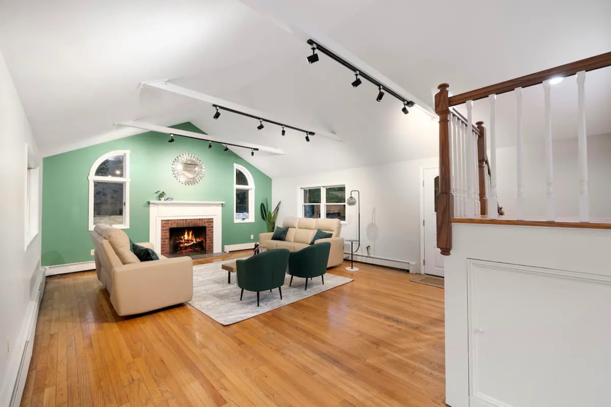 The Bronx House Vacation Rentals - The Bronx, The Bronx, NY | Airbnb