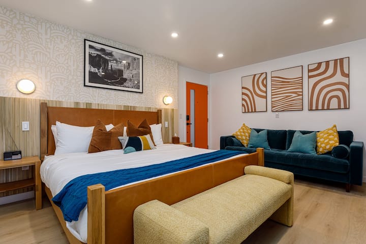 Zion, Bryce & Grand Canyon L Deluxe King Suite - Kanab, UT