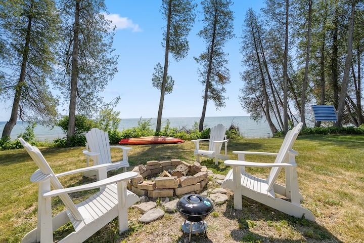 Classic Door County Cottage On Lake Michigan - Door County, WI