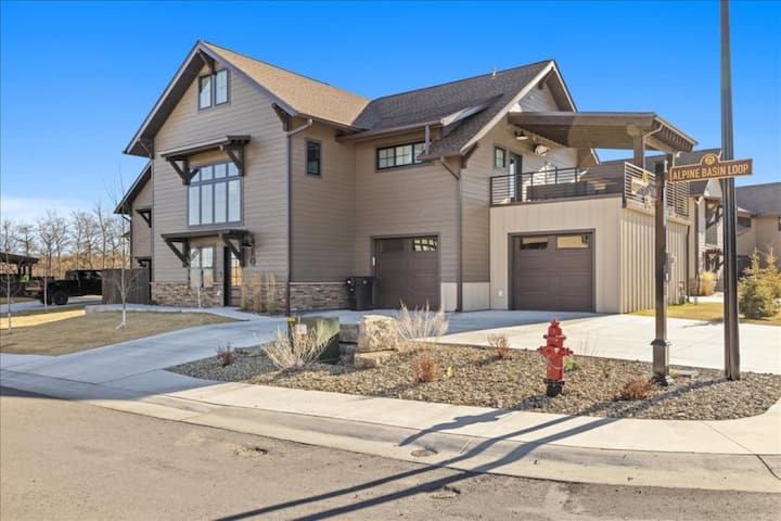 Yellowstone Yonder - Red Lodge, MT