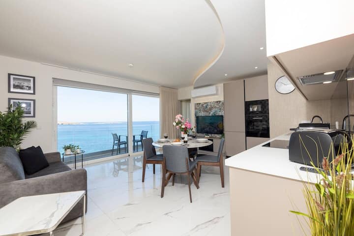 Ivory Suite Seafront With Views!- Fl 10 By Homely - Malta