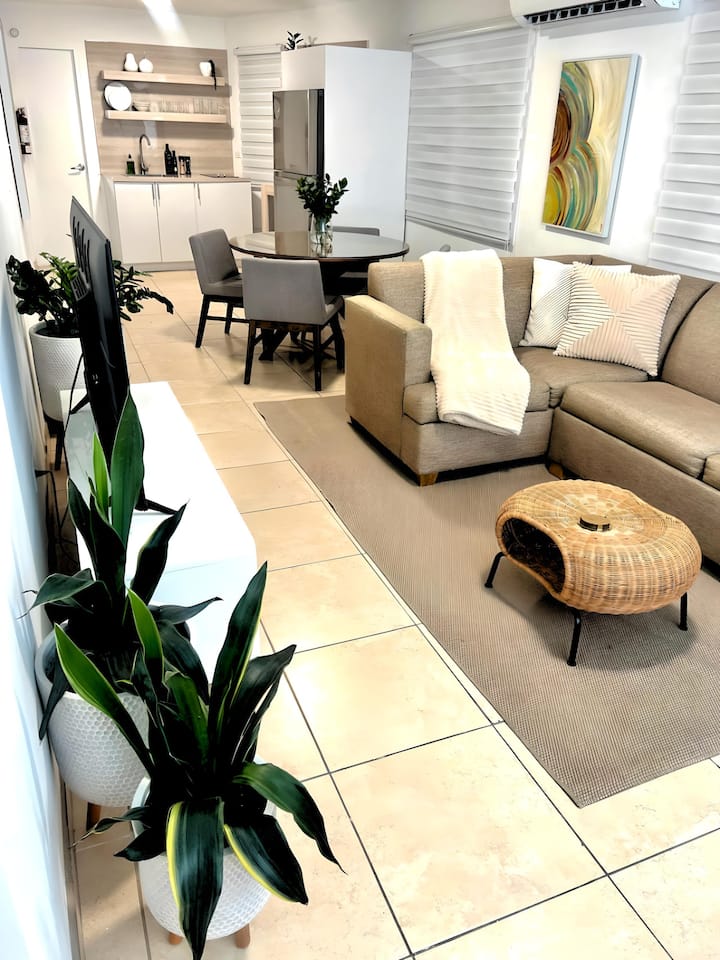 Charming 3br, 2ba Home With Cozy Outdoor Space - San Juan