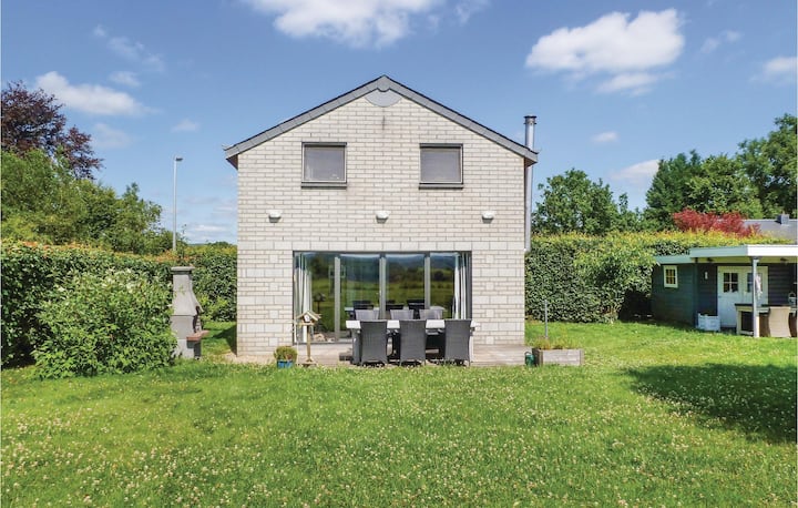 3 Bedroom Stunning Home In Wibrin - Houffalize