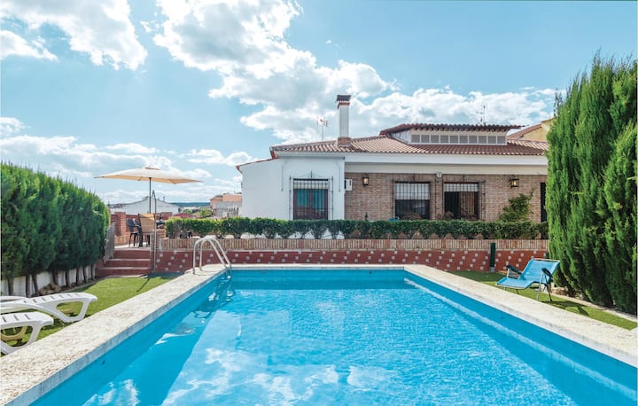 3 Bedroom Awesome Home In Hornachuelos - Hornachuelos