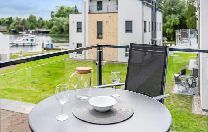 2 Bedroom Nice Apartment In Rechlin - Müritz