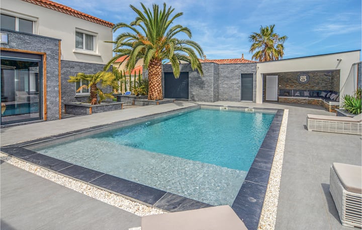 Beautiful Home In Agde - Agde