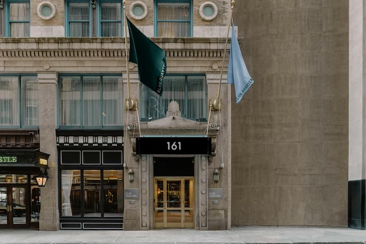 Prime Location For Sightseeing - Boston, MA