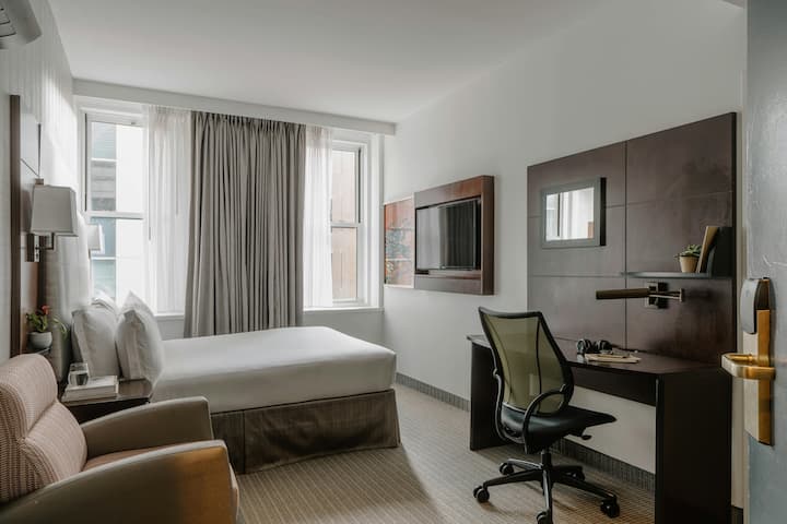 Prime Location For Sightseeing - Boston, MA