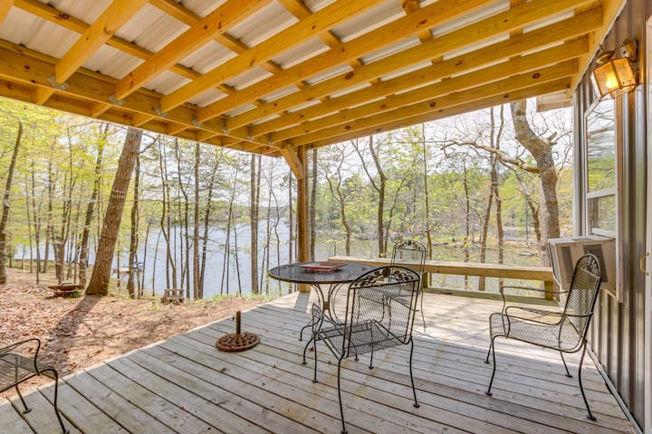 Lakefront Delta Cabin Rental W/ Boat Dock + Deck! - Cheaha State Park, Delta