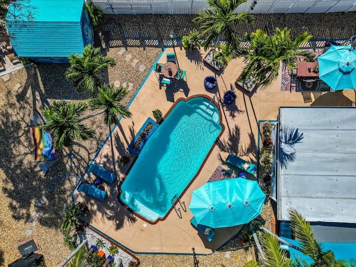 The Salty B Vacation Rental - Marathon, FL