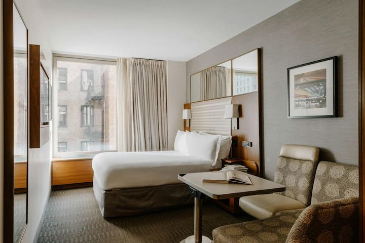 Queen Bed And Nyc’s Fastest Wifi - Edgewater, NJ