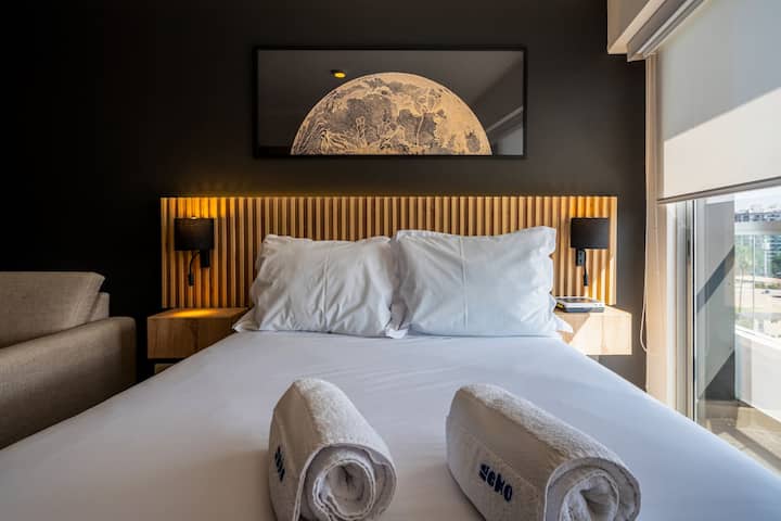 Geko | Urban Loft W/ Pool & Cityscape Views - Lima