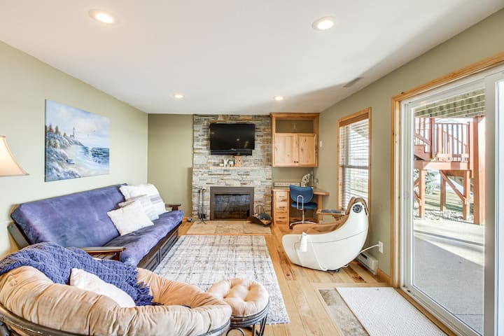 Villa On Lake Darling: Fire Pit, Kayaks + Dock! - Alexandria, MN