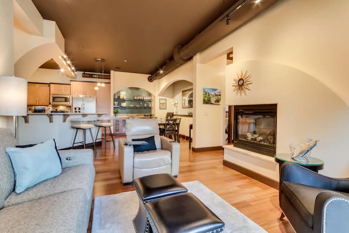 Walk Downtown: Stunning Condo W/ Attached Garage - Coeur d'Alene, ID