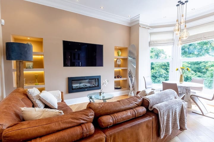 Spacious Central Apartment To Town With Views - Harrogate
