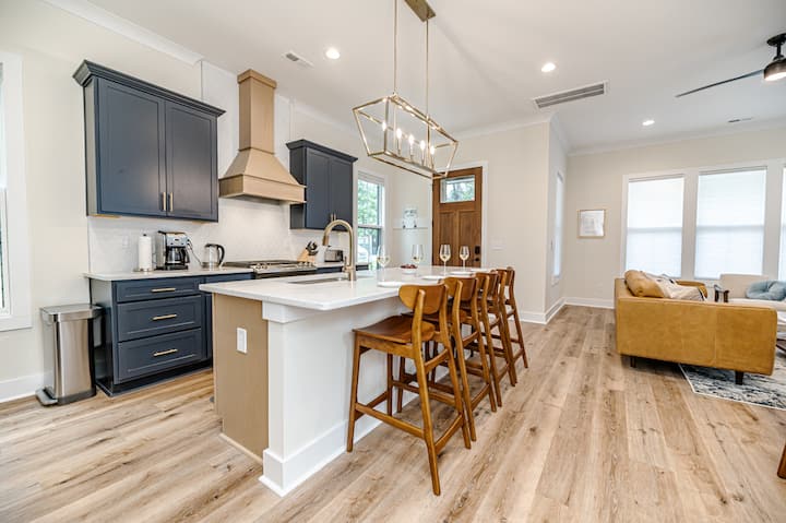 19th Hole - Pickelball, Park, Downtown, Sim Access - Southern Pines, NC