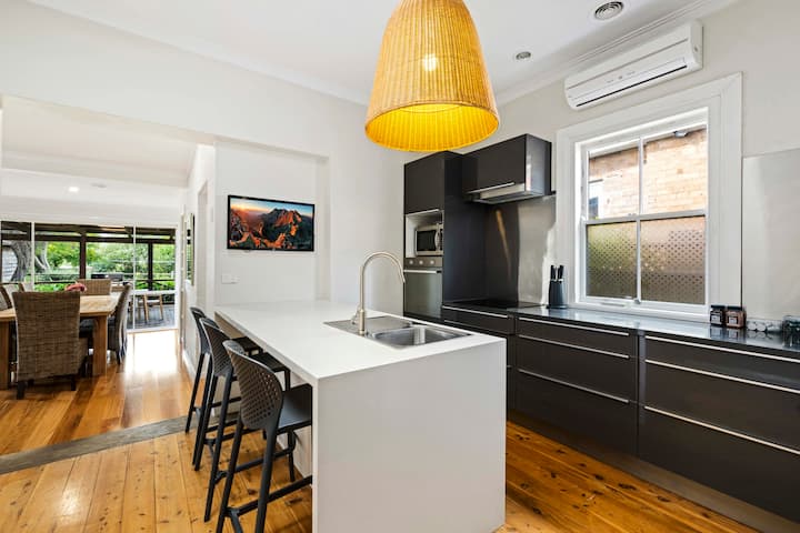 Hideaway On Edward - Walk To Town - Orange City
