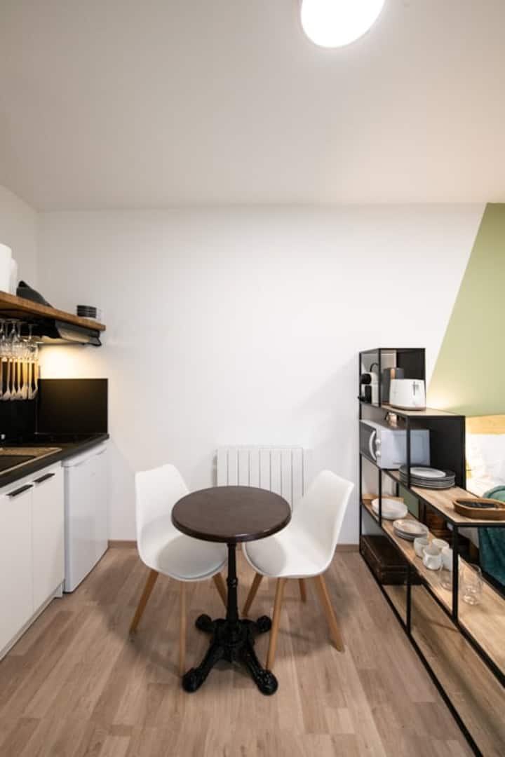 Suite Kella 1 - Beau Studio Rénové - Écully