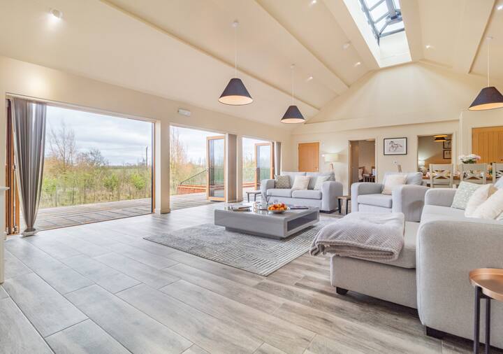 White House Lodges - Napier - Framlingham