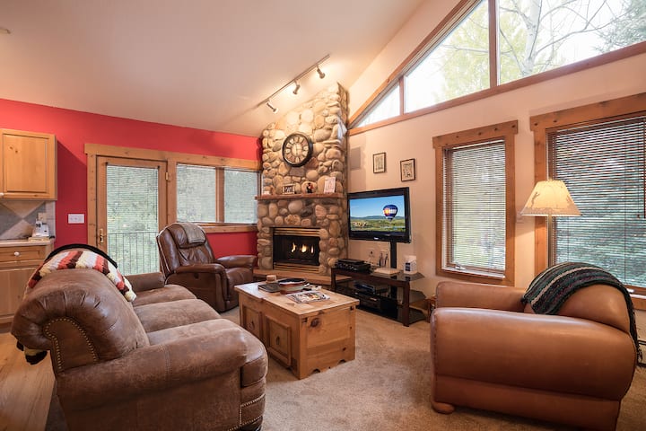 Sck715 | Nice Spacious Townhome | Free City Bus - Steamboat Springs