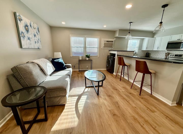 Central Location, Near Dining, Unmc Access - Omaha, NE