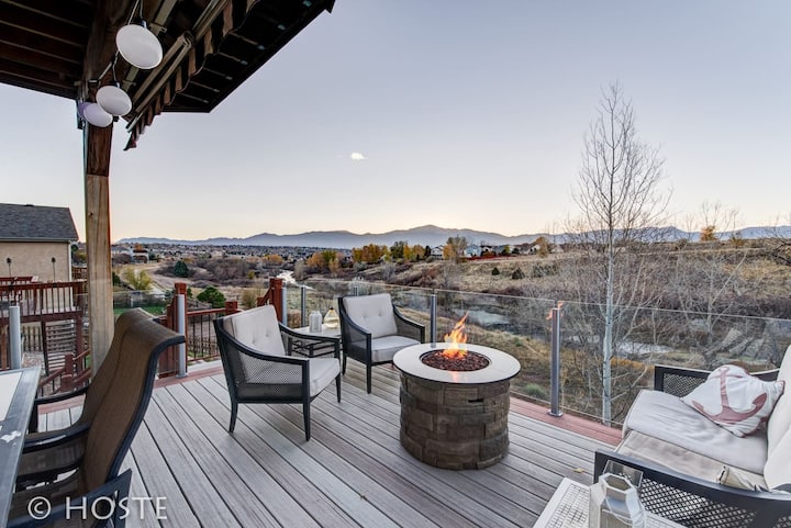 Hottub Theater Mountain View Deck In Bridlepass Co - Colorado Springs, CO