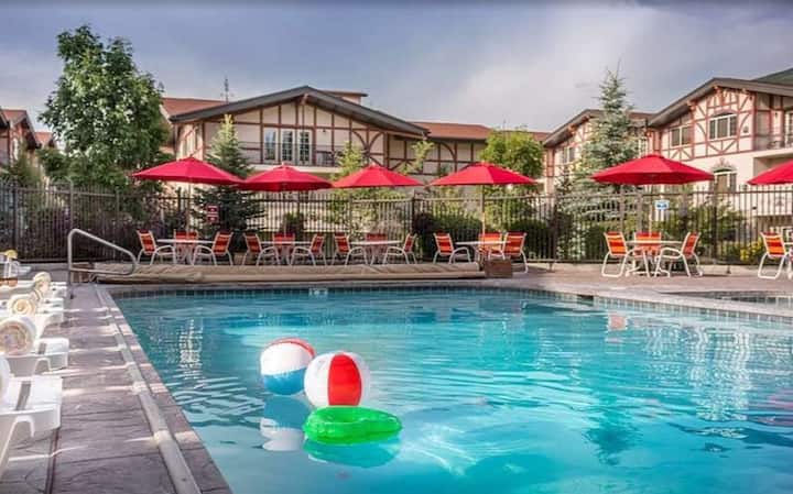 Zermatt Luxury Chalet Sleeps 14! - Midway, UT