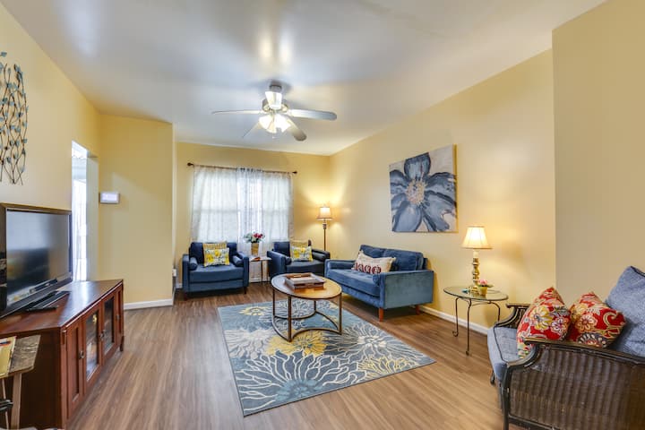 Cozy East Pittsburgh Home - 7 Mi To Frick Park! - Monroeville, PA