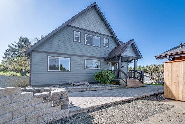 Chic Westport Vacation Rental, Walk To Beach! - Westport